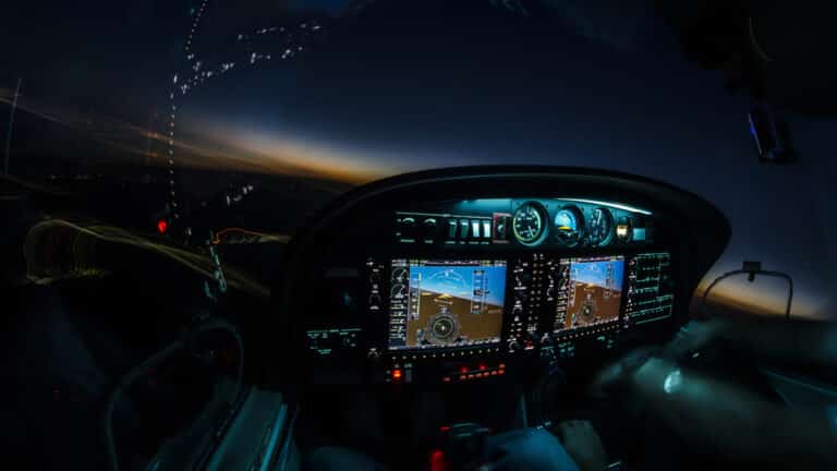7 Ways: How Do Pilots See at Night